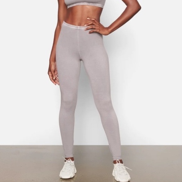 SKIMS | Shorts | Nwt Skims Outdoor Leggings New Plus Size | Poshmark